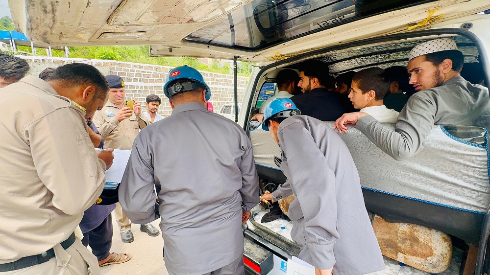 Inspection of LPG/CNG Cylinders Installed in Public Service Vehicles by ...